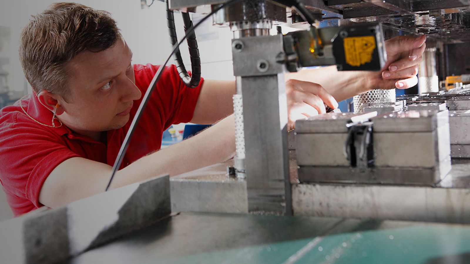 Präzisionstechnologien für Metallverarbeitung | Fischer